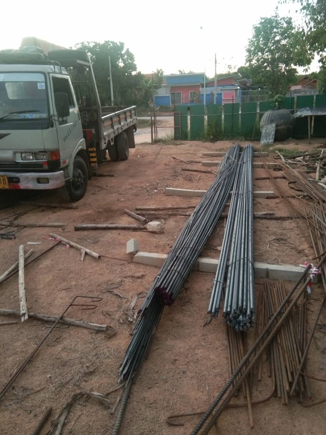 เหล็กข้ออ้อย SD40 DB 12 ยาว 10ม. 8.88กก./เส้น ราคาถูก | OneStockHome