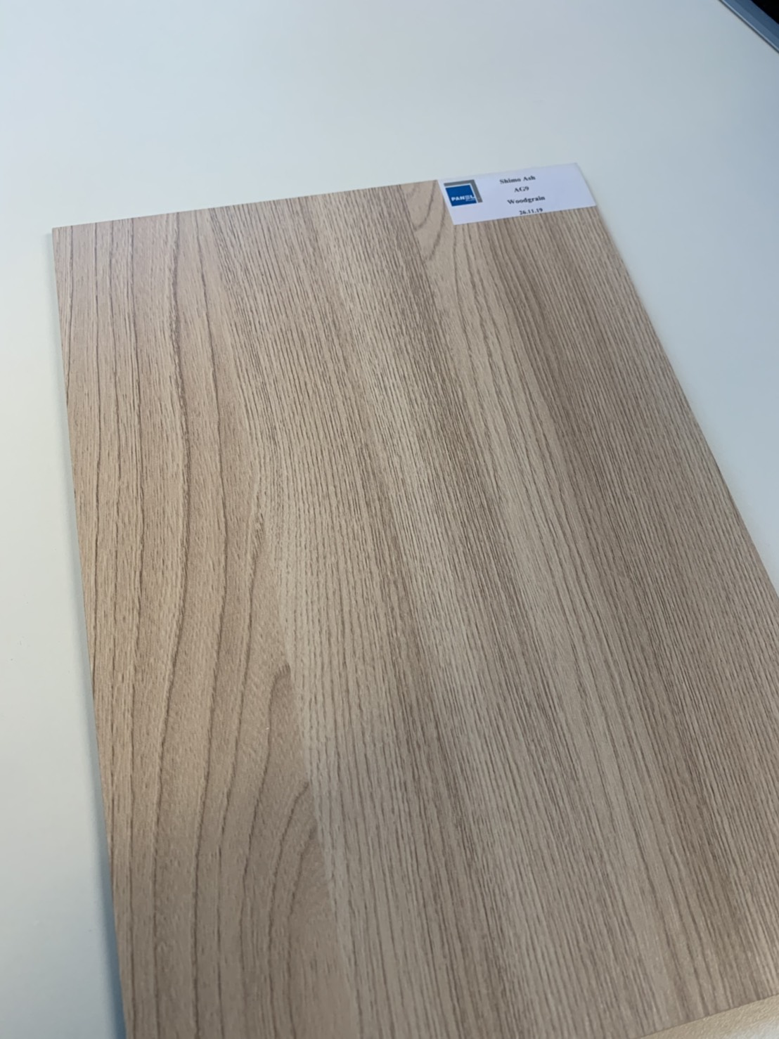 ไม้ปาร์ติเกิลเคลือบเมลามีน Shimo Ash AG9 กาว E1 | OneStockHome